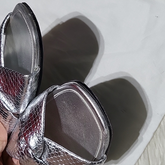 Alumnae | Shoes | Alumnae Turban Python Silver Slide Sandals | Poshmark